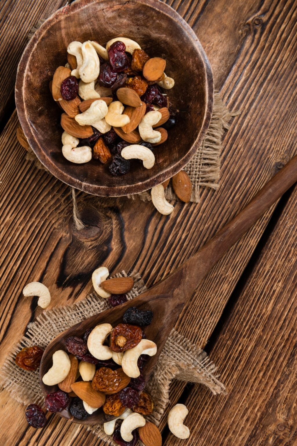 23 Paleo Snacks - Cushy Spa